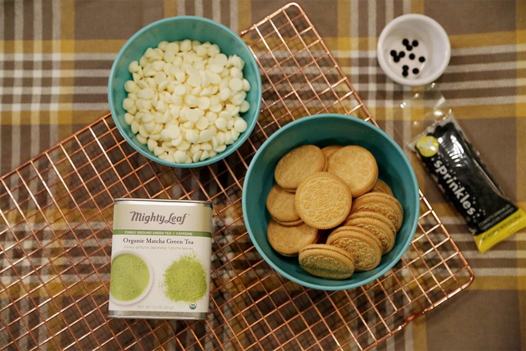 Easy and Adorable Mandalorian Baby Yoda Cookies Recipe | BIBIDI